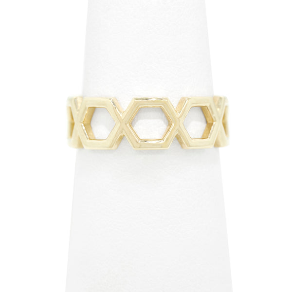 Maxine Ring – Brooke Worthington